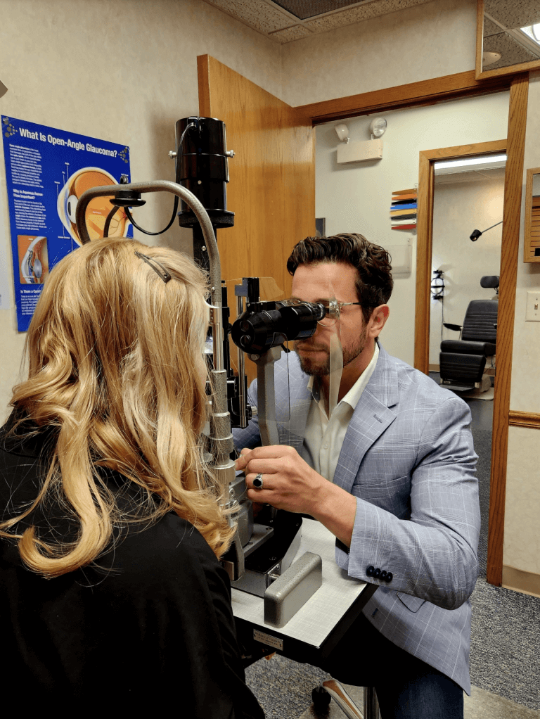Expert Eye Doctor in Arlington Heights for Advanced Care